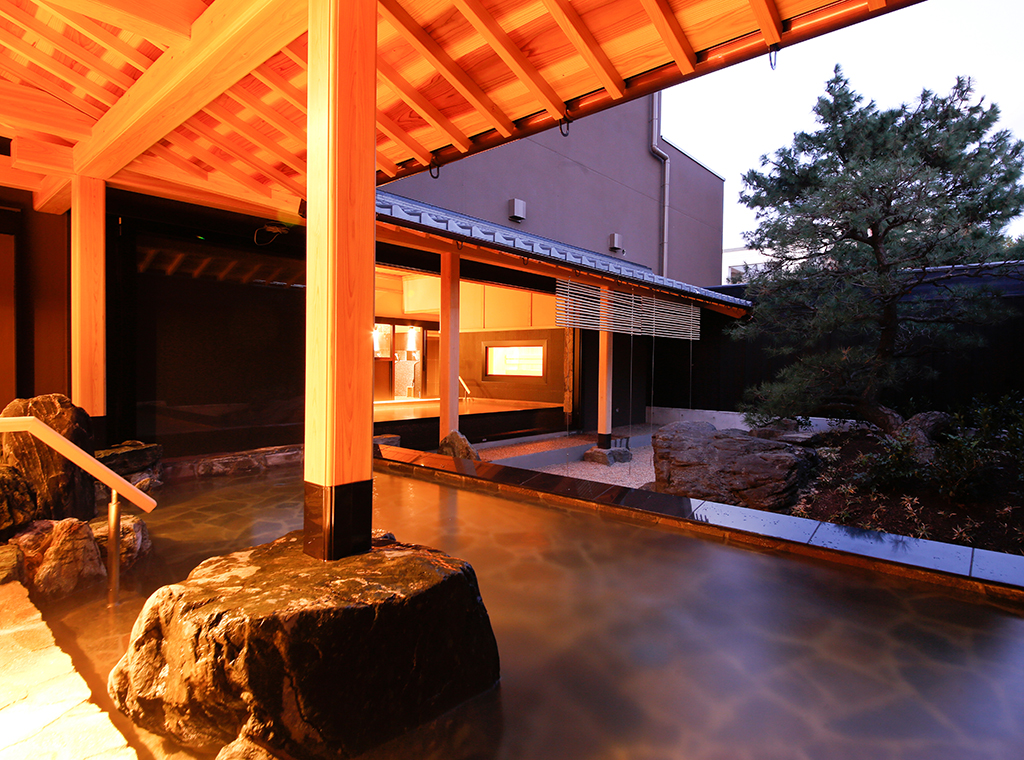 淡路島3年とらふぐ・心揺さぶる滋味深き口福 | ホテルニューアワジグループ【公式】